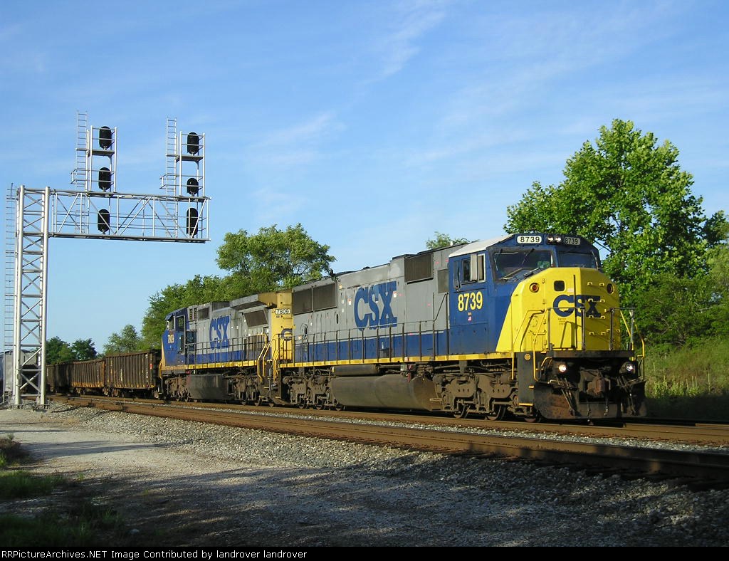 C]XT 8739 ExCon On CSX Q 501 Southbound